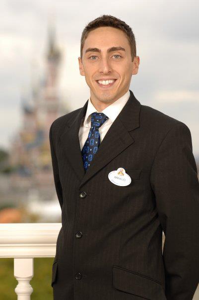 L’histoire des Ambassadeurs de Disneyland Paris ! | Disneyland Paris ...
