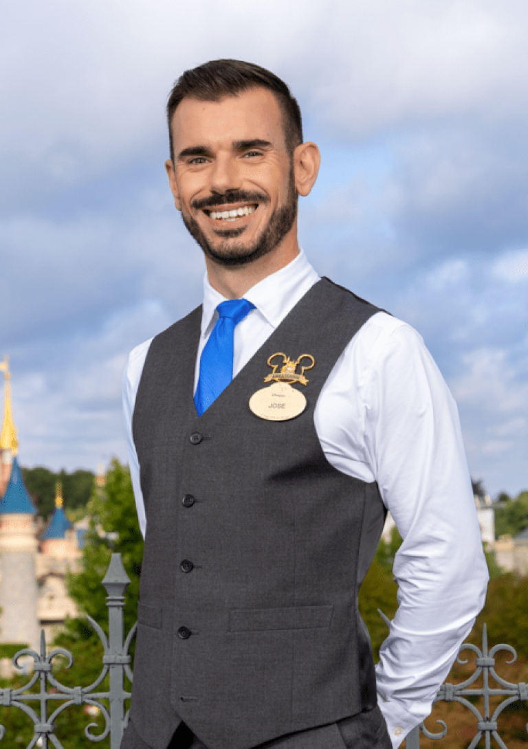L’histoire des Ambassadeurs de Disneyland Paris ! | Disneyland Paris ...